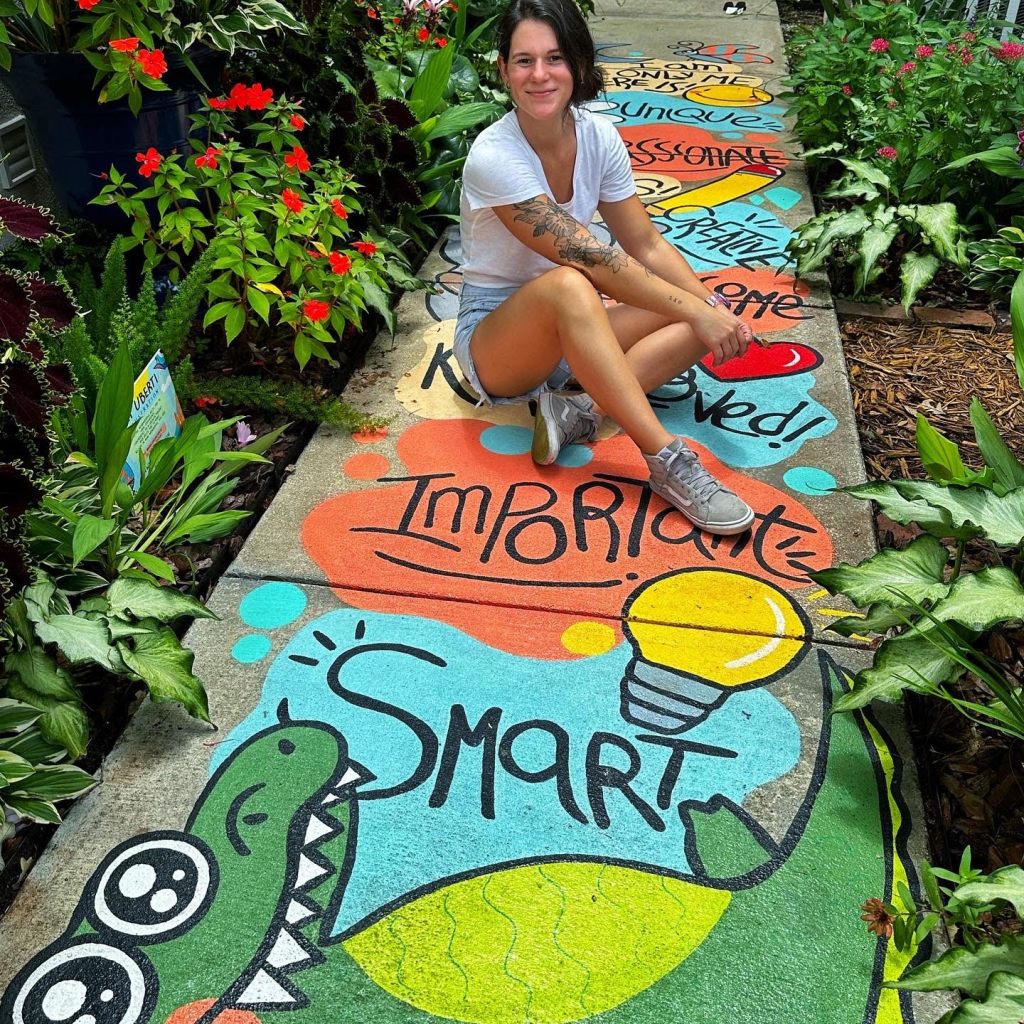 Tras los Colores: El Arte Transformador de Arianna Leon Uberti – Vozes ...